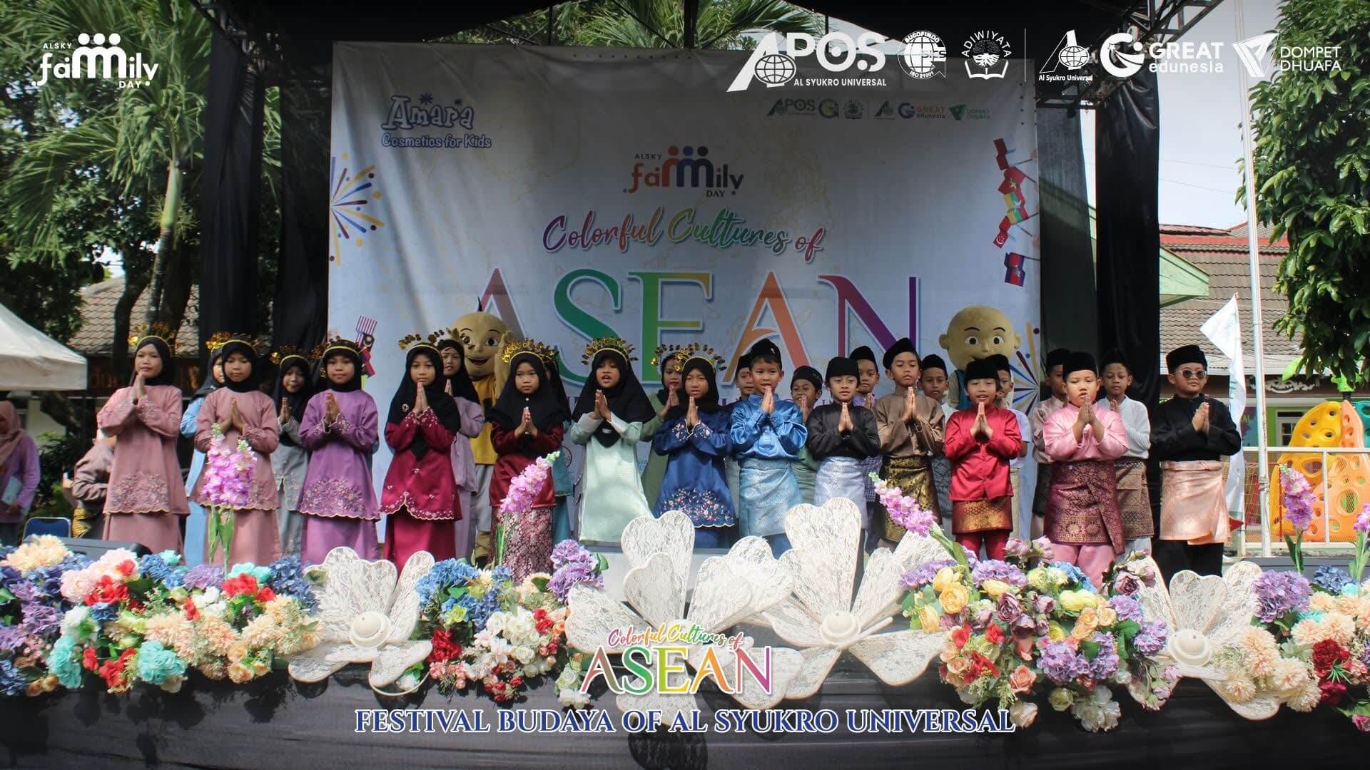 Festival Budaya & Family Day SD Islam Al Syukro Universal 2025 Colorful ...